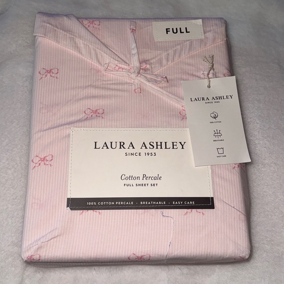Laura Ashley | Bedding | Laura Ashley Coquette Curtsey Bow Pink Bows ...